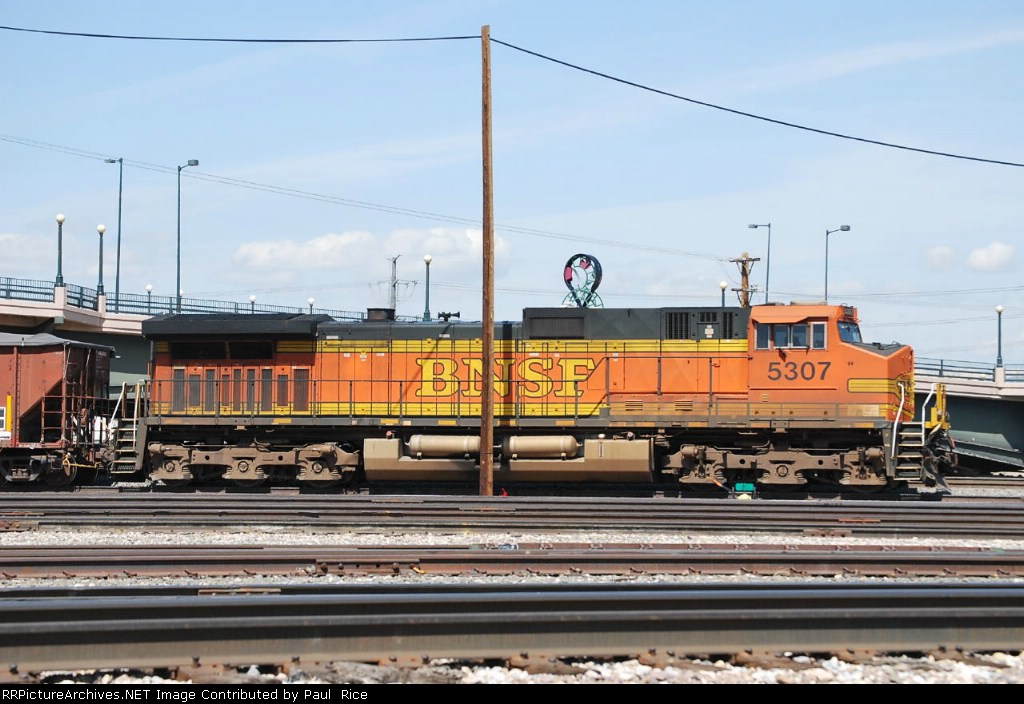 BNSF 5307